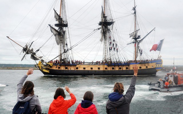 Brest : A bâbord, à tribord et à ras bord